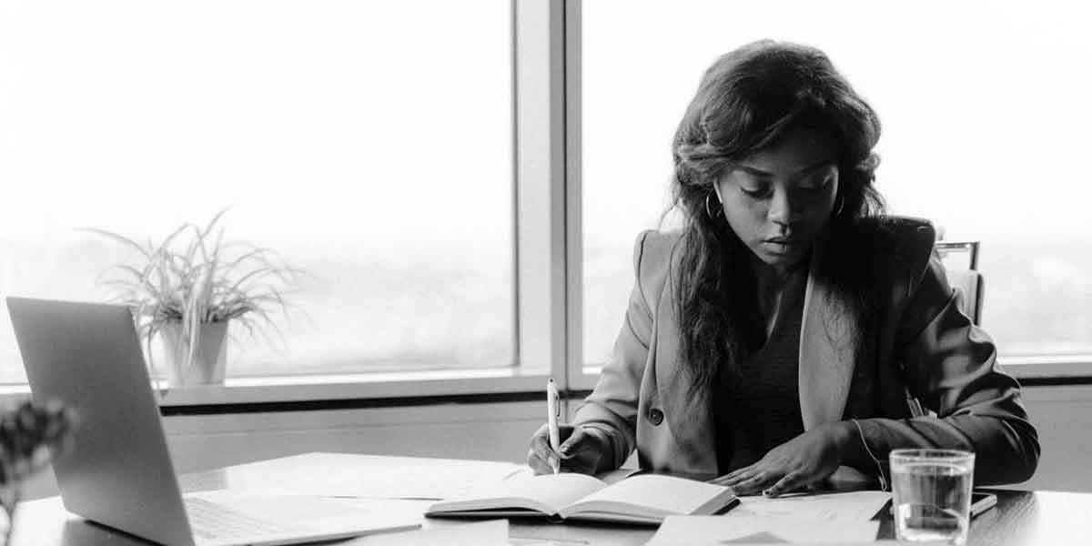 Difference between a probate attorney and a litigator.